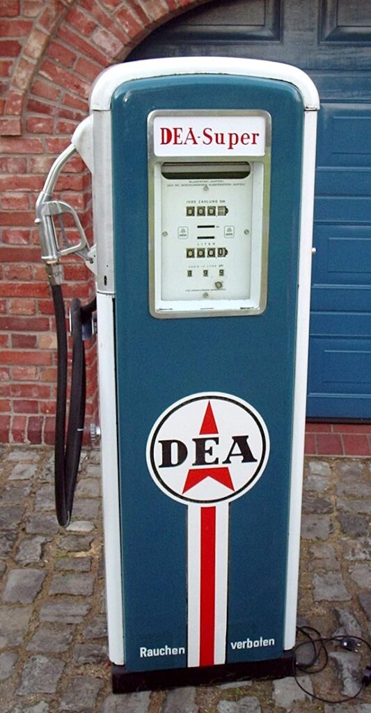 DEA – Alte Tanksäulen